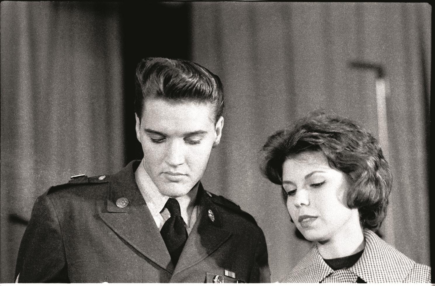 Nancy Sinatra E Elvis Presley Elvis And Priscilla At Nancy Sinatra's
