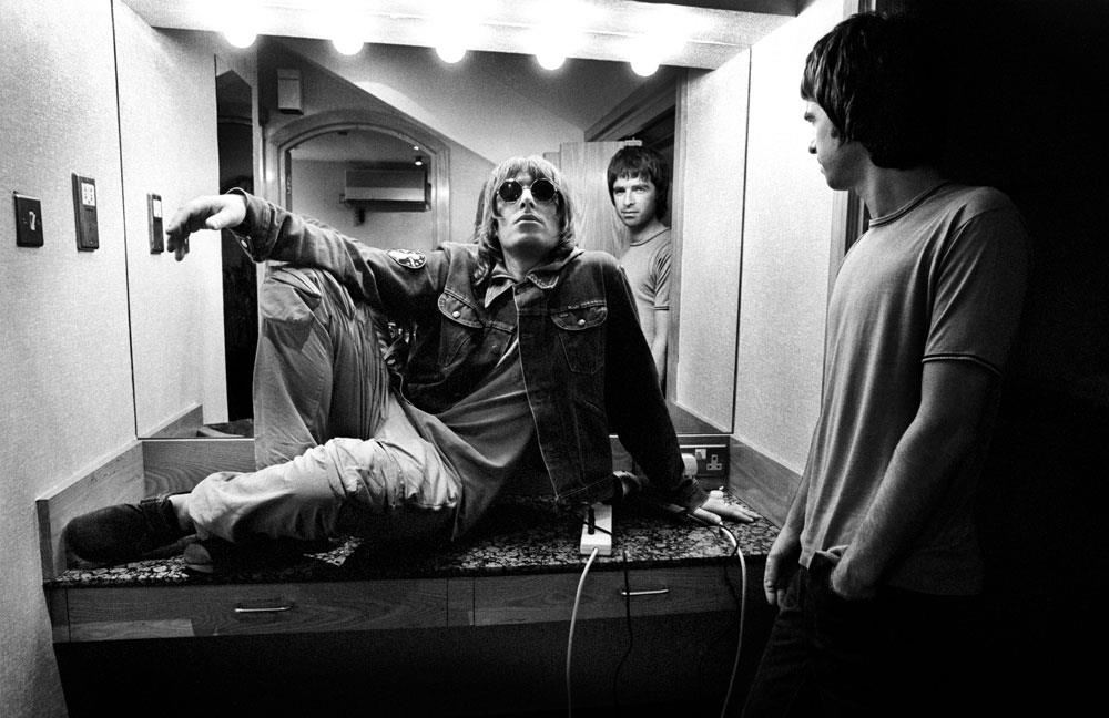 Noel & Liam Gallagher, Oasis, Wembley Stadium, 2000
