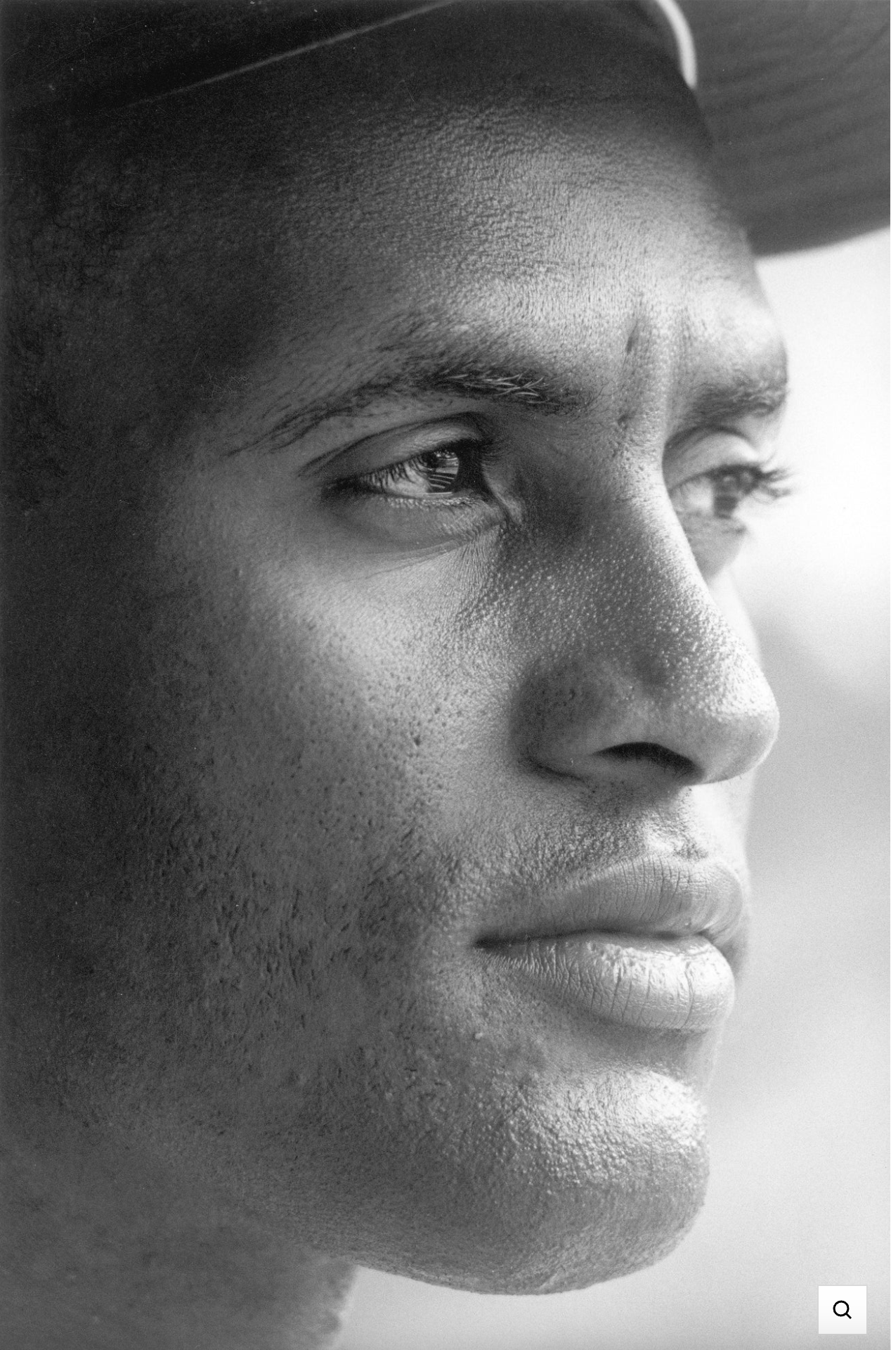 Roberto Clemente, Portrait Before the Game, Busch Memorial Stadium, St